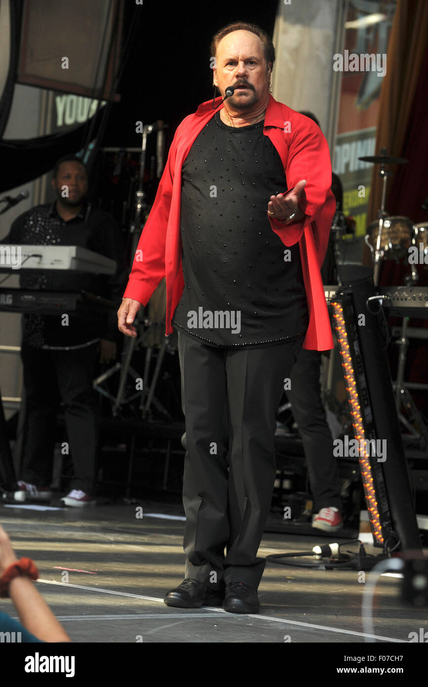 Harry Wayne Casey of KC and the Sunshine Band performs live on stage ...