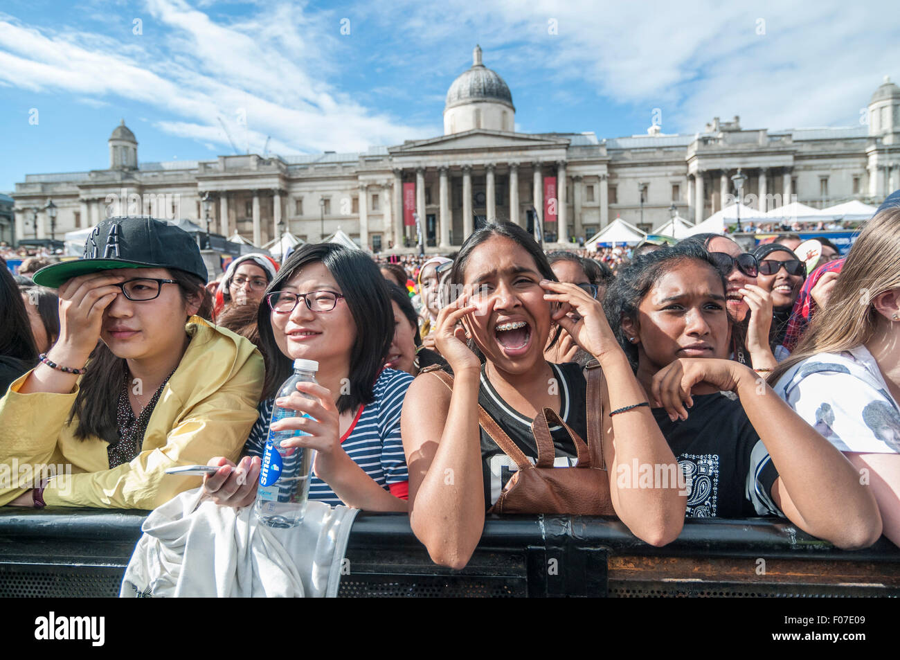 Teenage Fans High Resolution Stock Photography and Images - Alamy