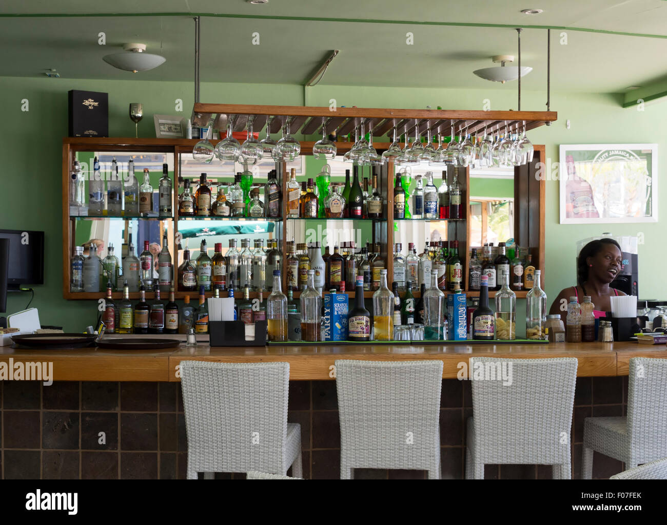 Bar lazy lizard hi-res stock photography and images - Alamy
