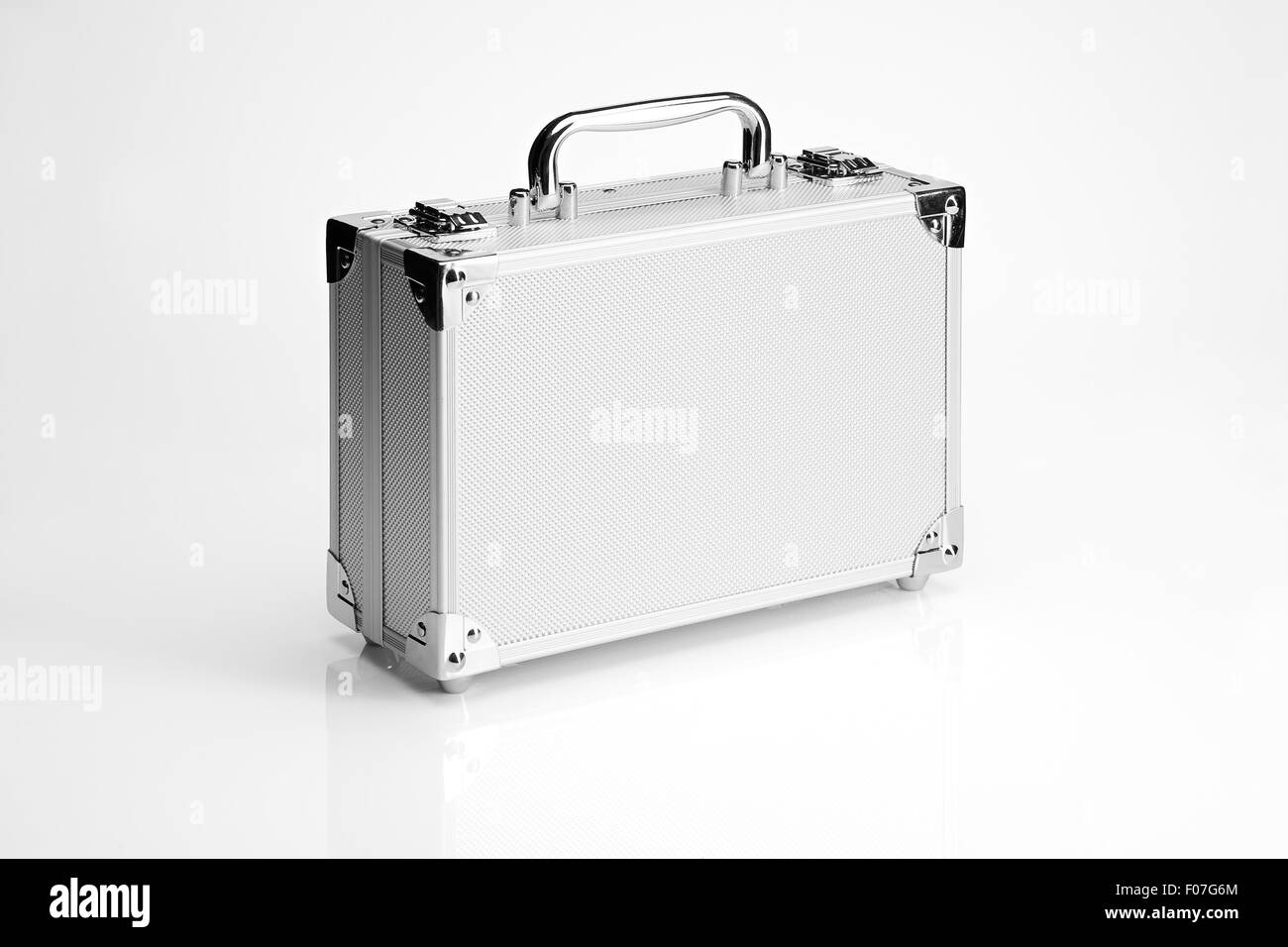 Aluminum suitcase hi-res stock photography and images - Alamy