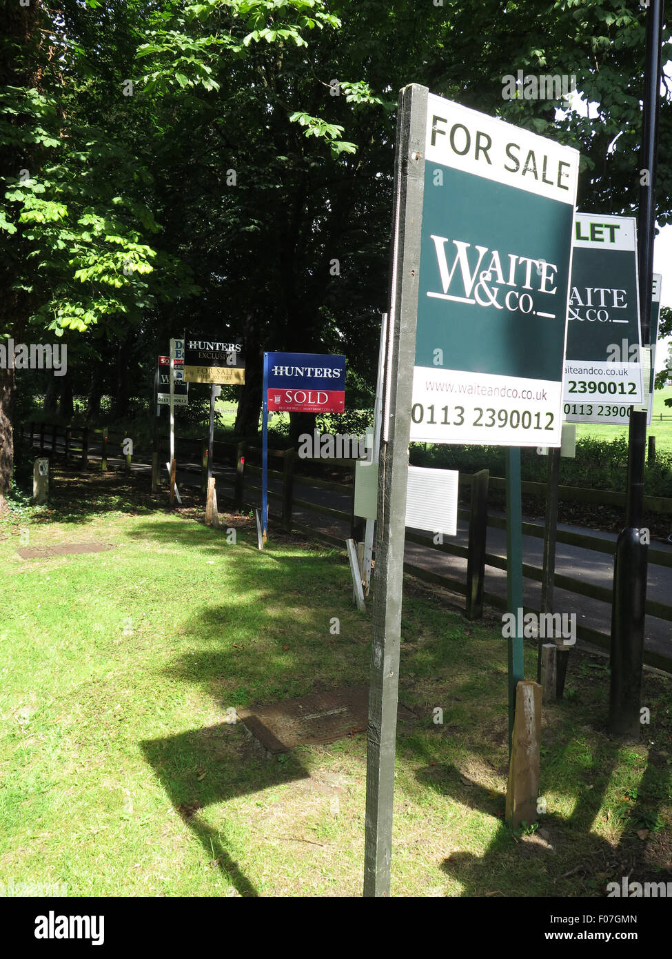 To Let Signs High Resolution Stock Photography and Images - Alamy