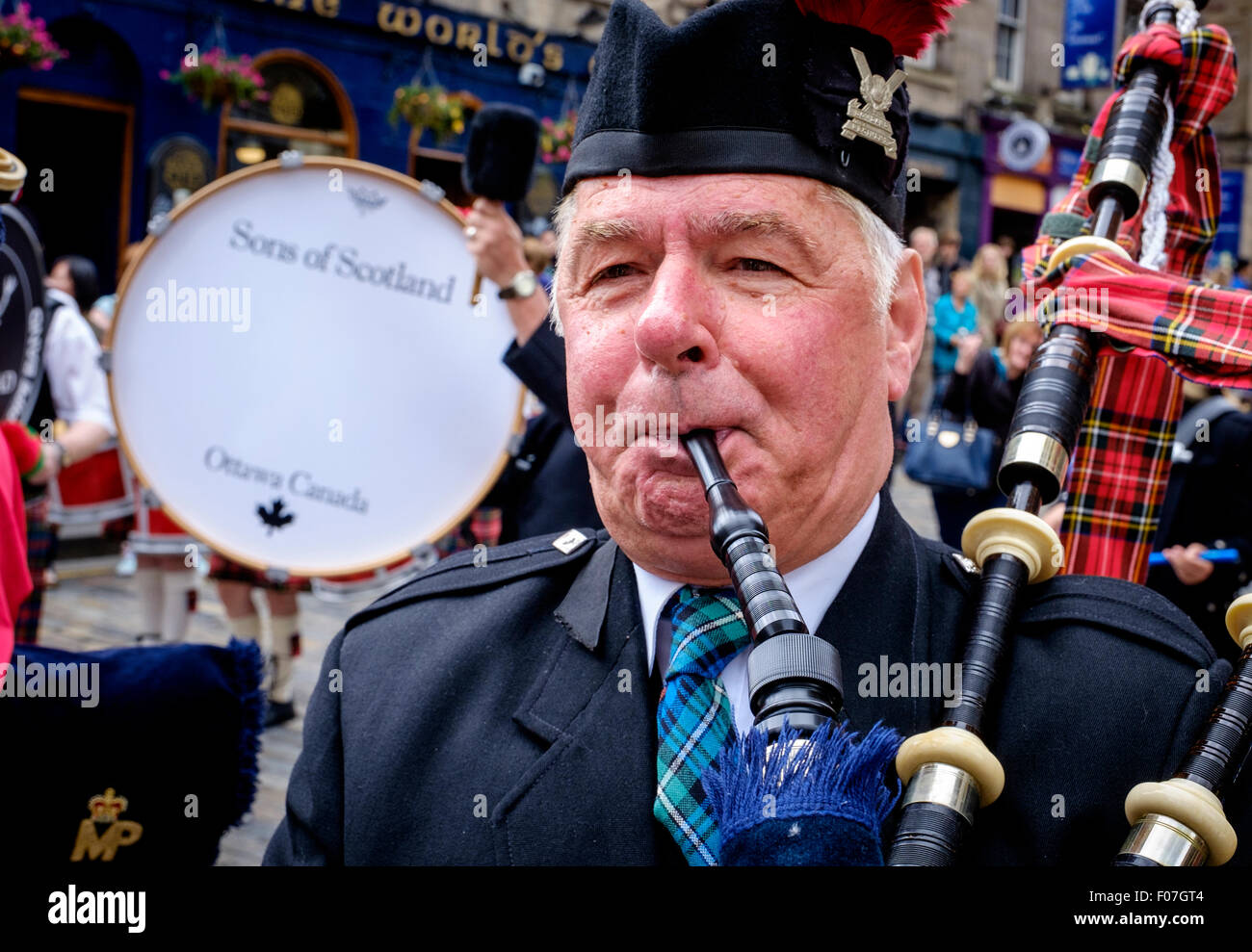A piper from the 'Sons of Scotland' pipe Band from Ottawa, Canada at ...