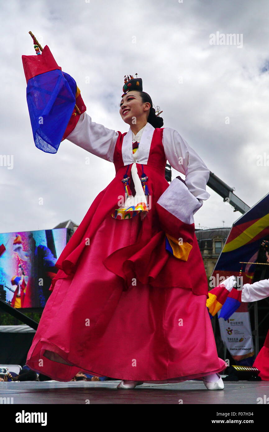 London,UK, 9th Aug 2015 : The Korean Royal Wedding Dance of The King ...