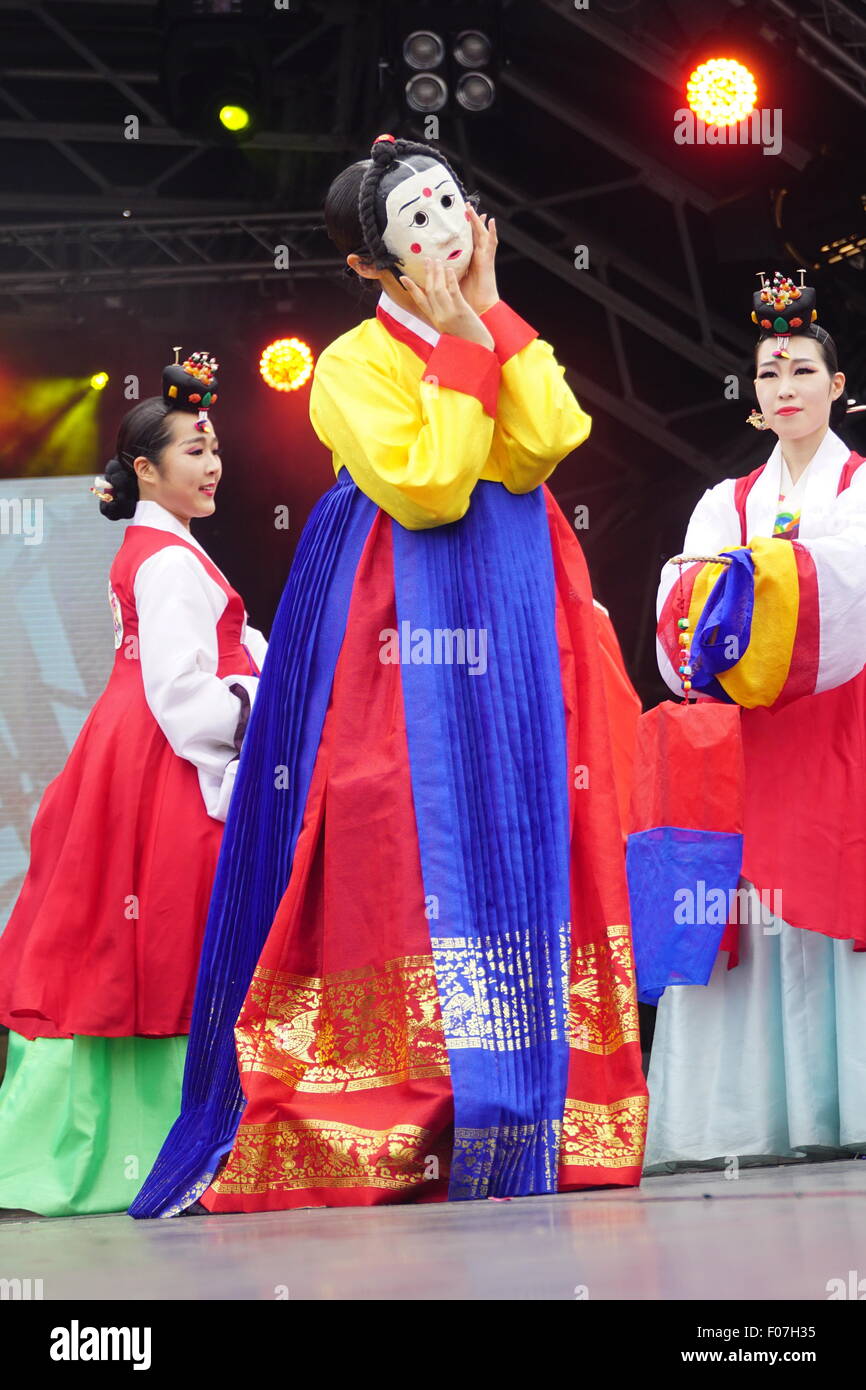 London,UK, 9th Aug 2015 : The Korean Royal Wedding Dance of The King ...