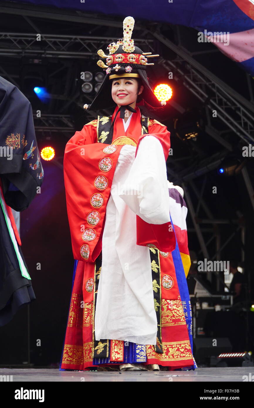 London,UK, 9th Aug 2015 : The Korean Royal Wedding Dance of The King ...