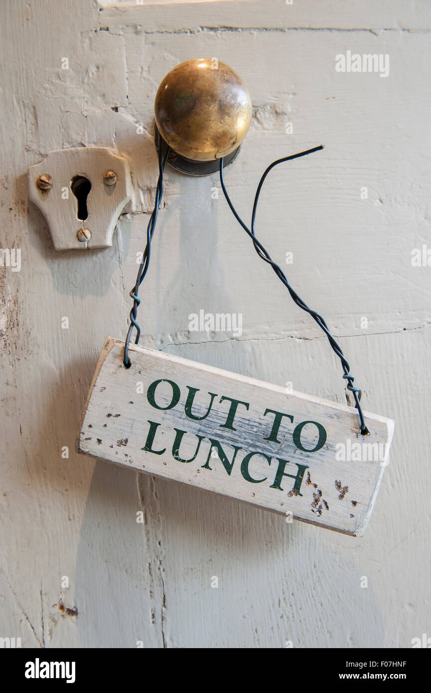 Lunch sign hi-res stock photography and images - Alamy