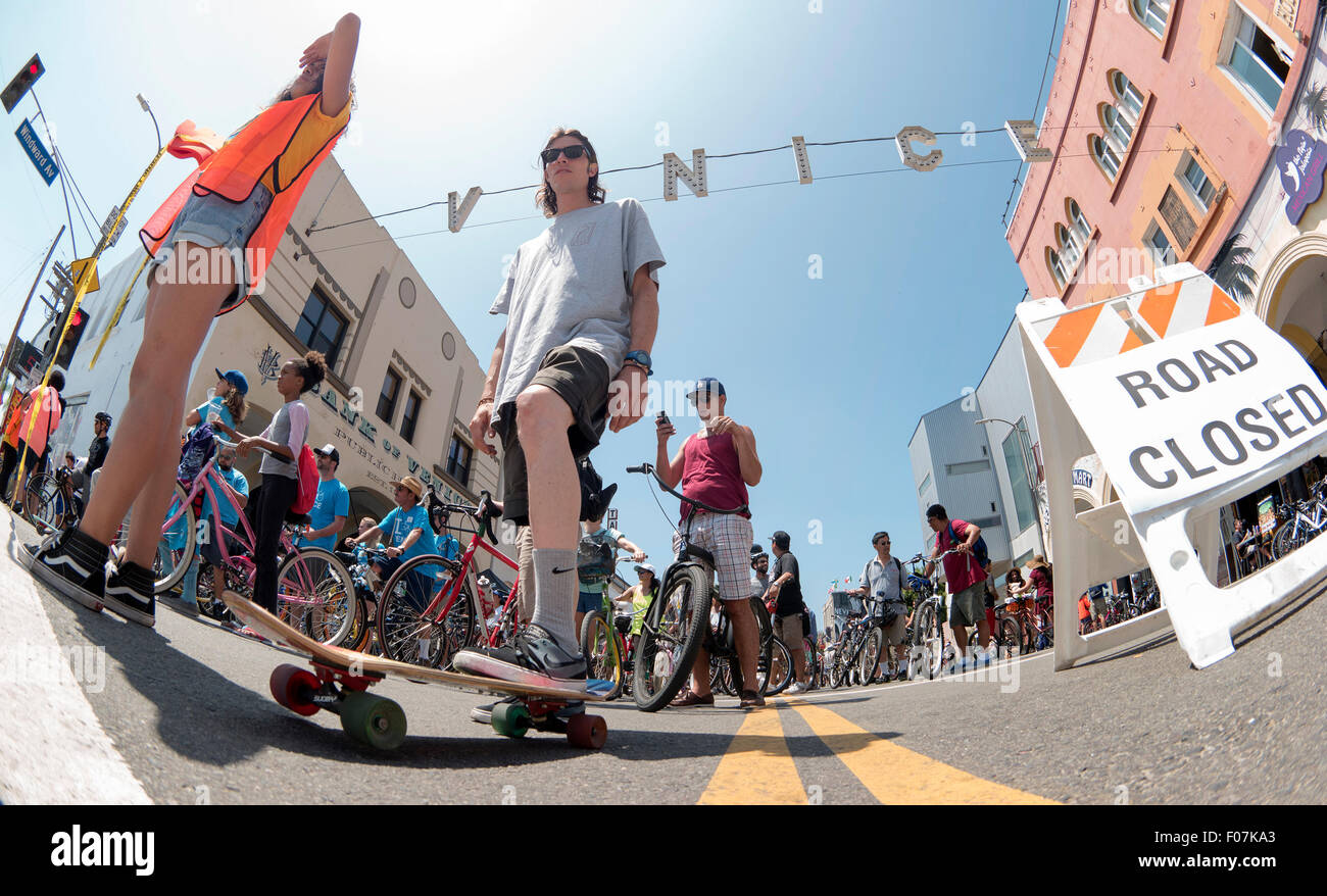 Los Angeles, California, USA. 9th Aug, 2015. Participants ride in the ...