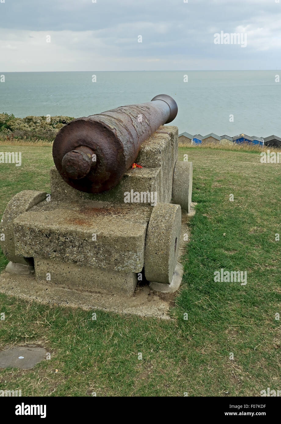 Rusty old canon overlooking Tenderton beach Stock Photo - Alamy