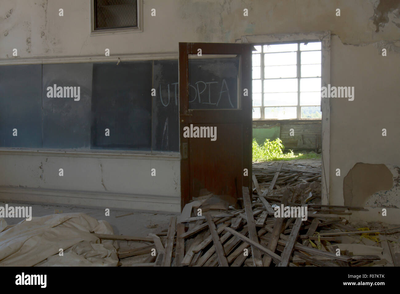 Deteriorated classroom hi-res stock photography and images - Alamy