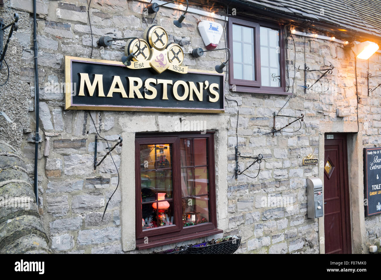 English Pub Door High Resolution Stock Photography and Images - Alamy