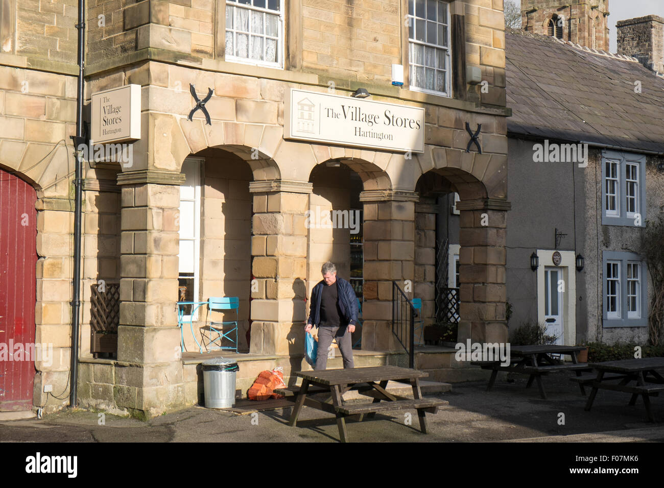Hartington village in the derbyshire peak district hi-res stock ...