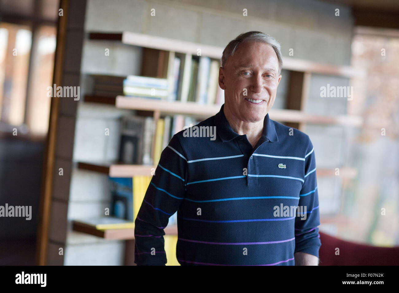 James on shelf hi-res stock photography and images - Alamy