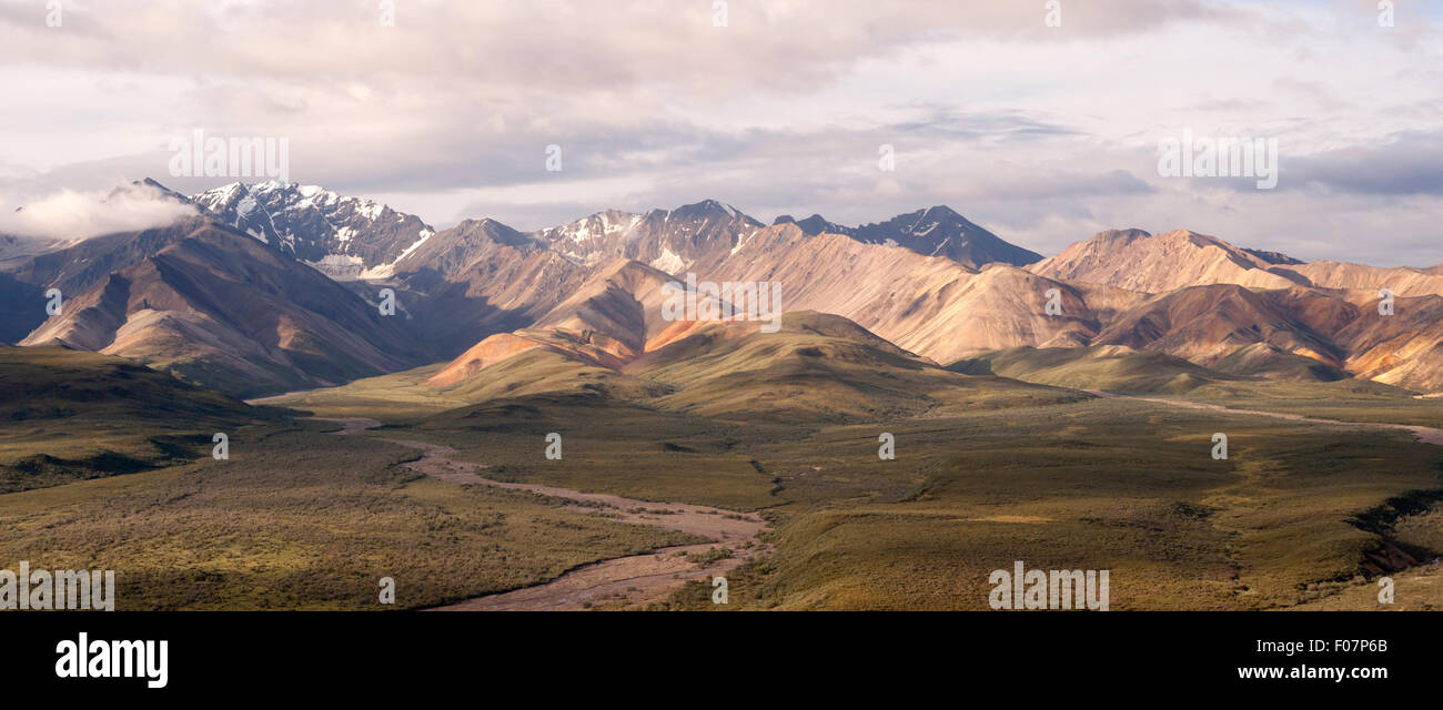 Valley and Mountains of the Alaska Denali Range Stock Photo - Alamy