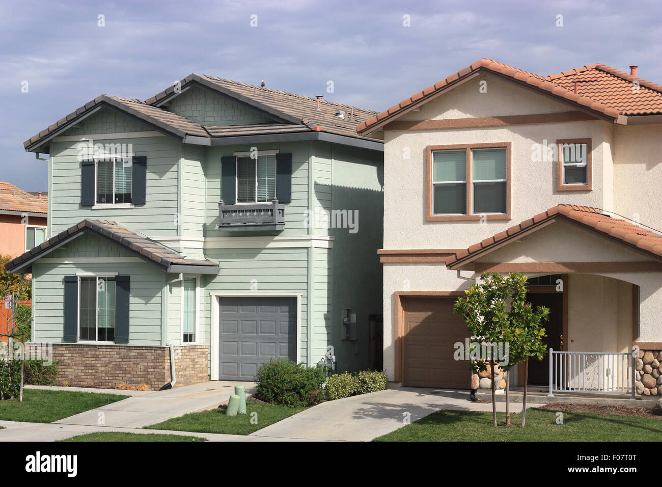 Suburban house hi-res stock photography and images - Alamy