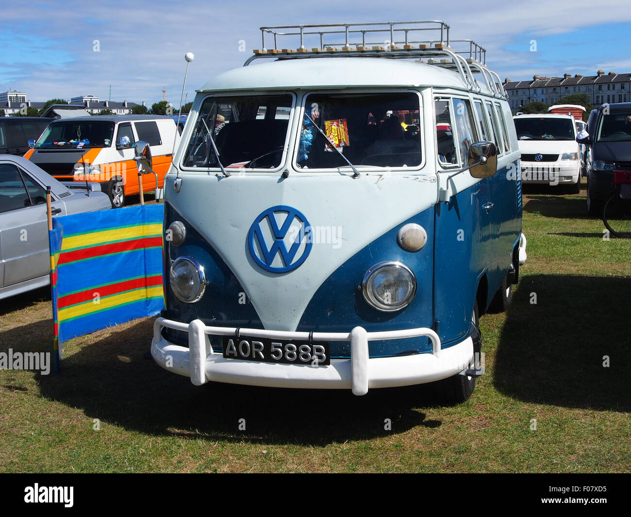 Vintage vw campervan hi-res stock photography and images - Alamy