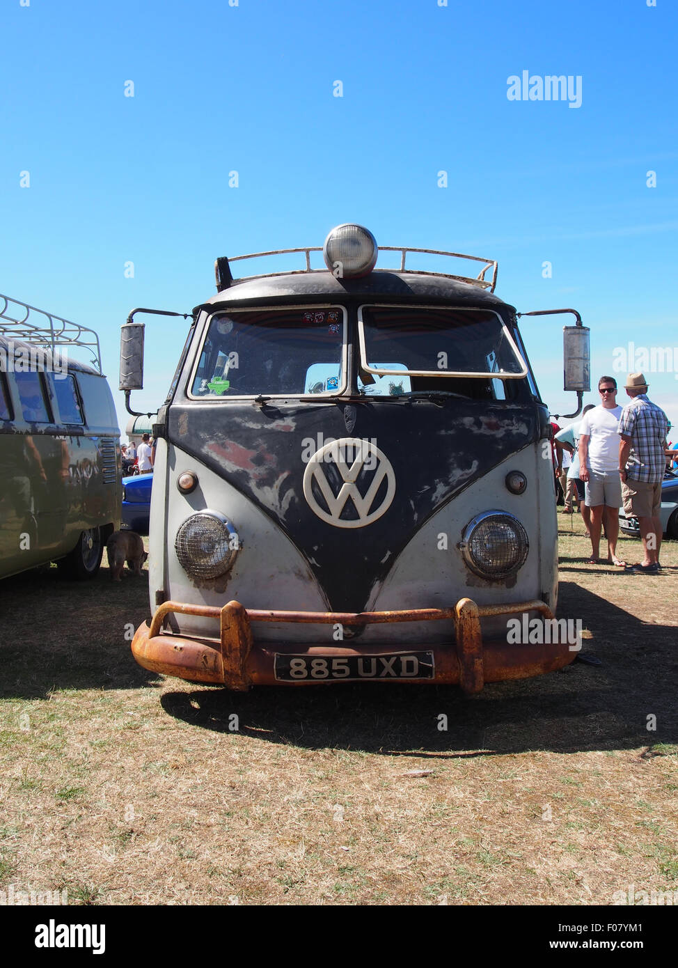 Rusty Vw Van Stock Photos & Rusty Vw Van Stock Images - Alamy