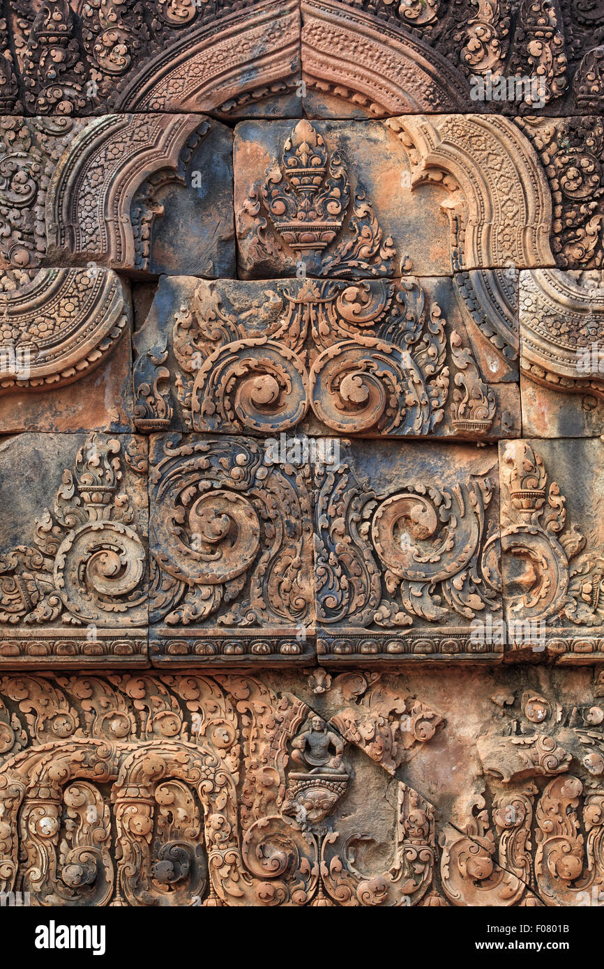 Bas relief stone sculpture hi-res stock photography and images - Alamy