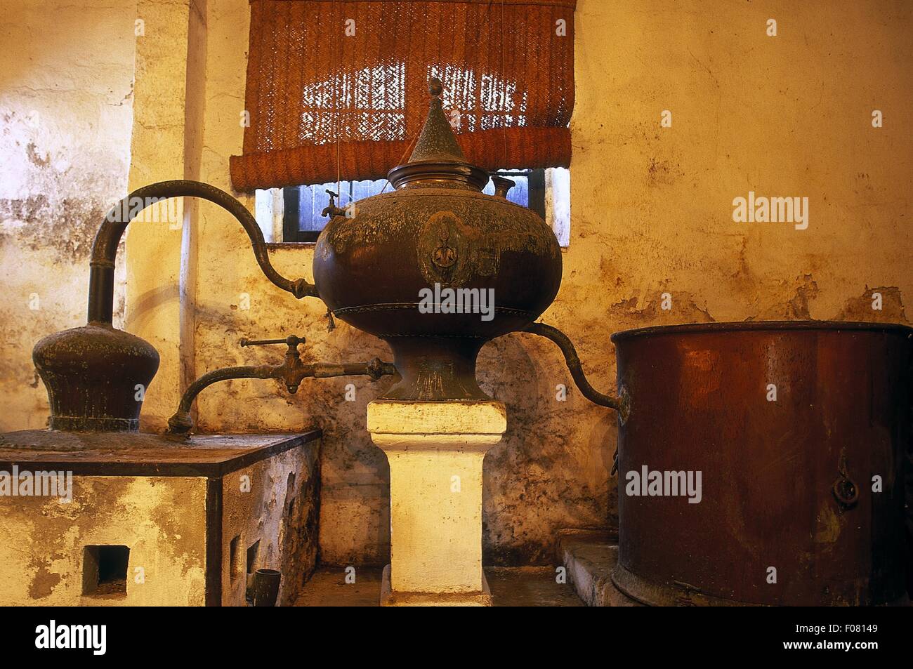 Distillation ancient hi-res stock photography and images - Alamy