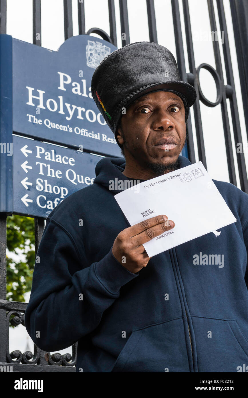 Buckingham palace letter hi-res stock photography and images - Alamy