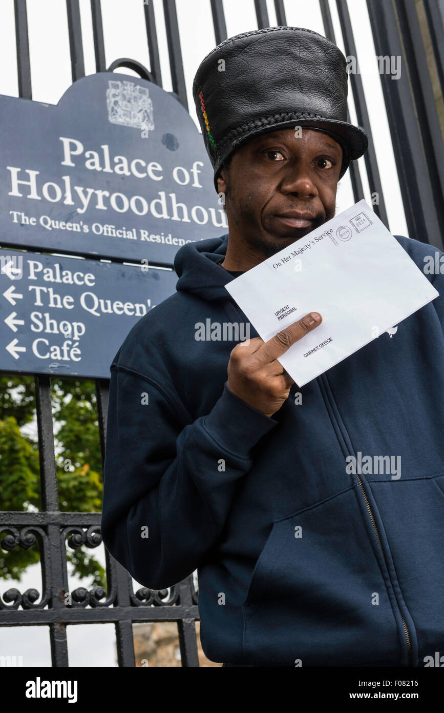 Buckingham palace letter hi-res stock photography and images - Alamy