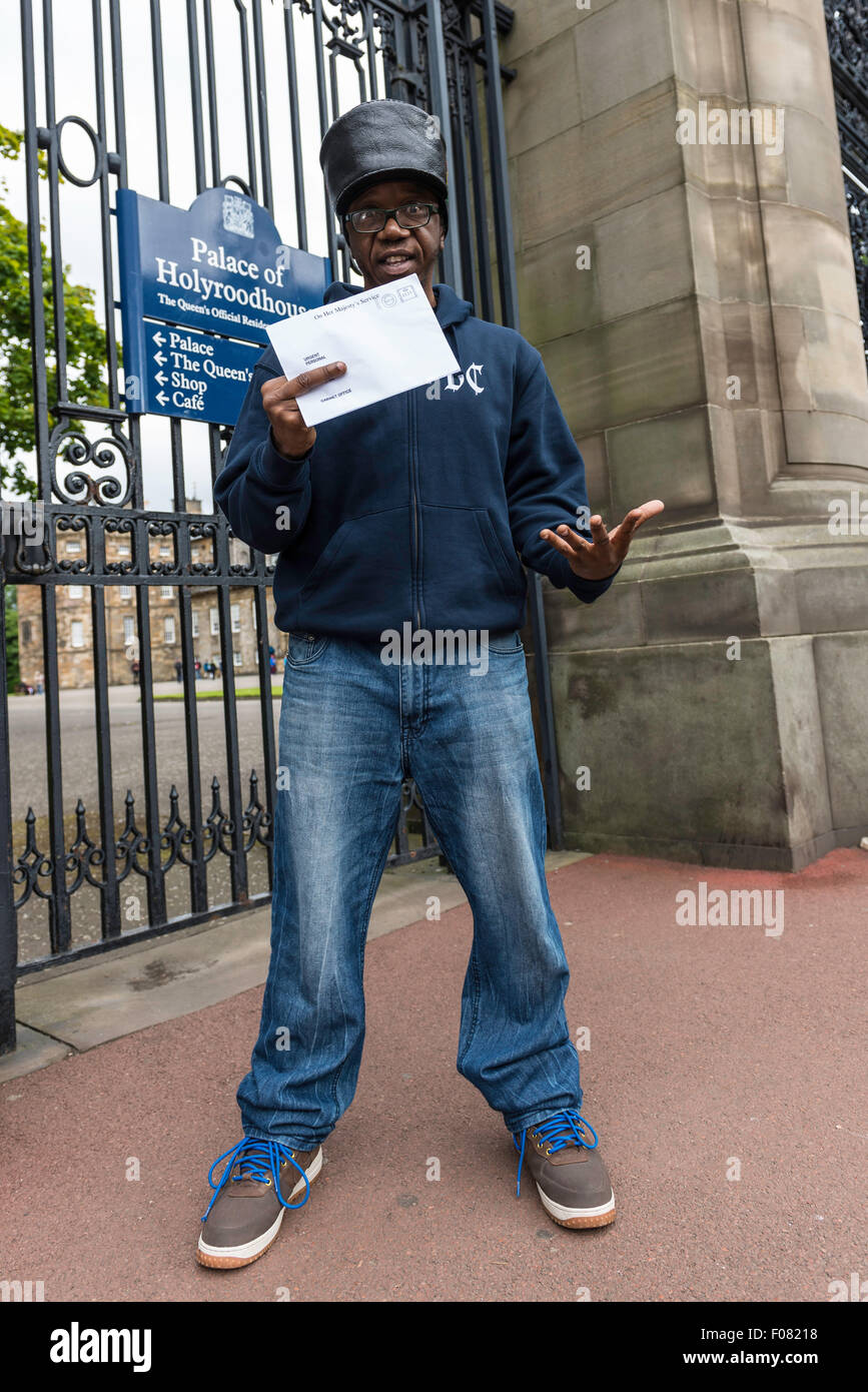 Edinburgh, UK, 9th August 2015. Jonzi D, appearing in‘The Letter: To be ...
