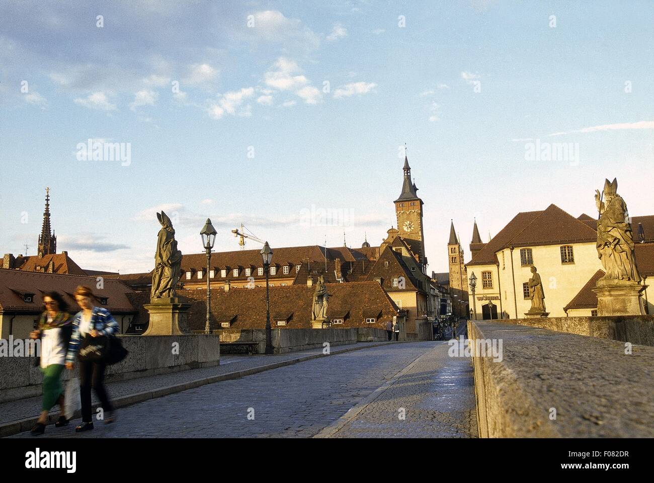 Old main bridge in wurzburg with the marienberg fortress hi-res stock ...