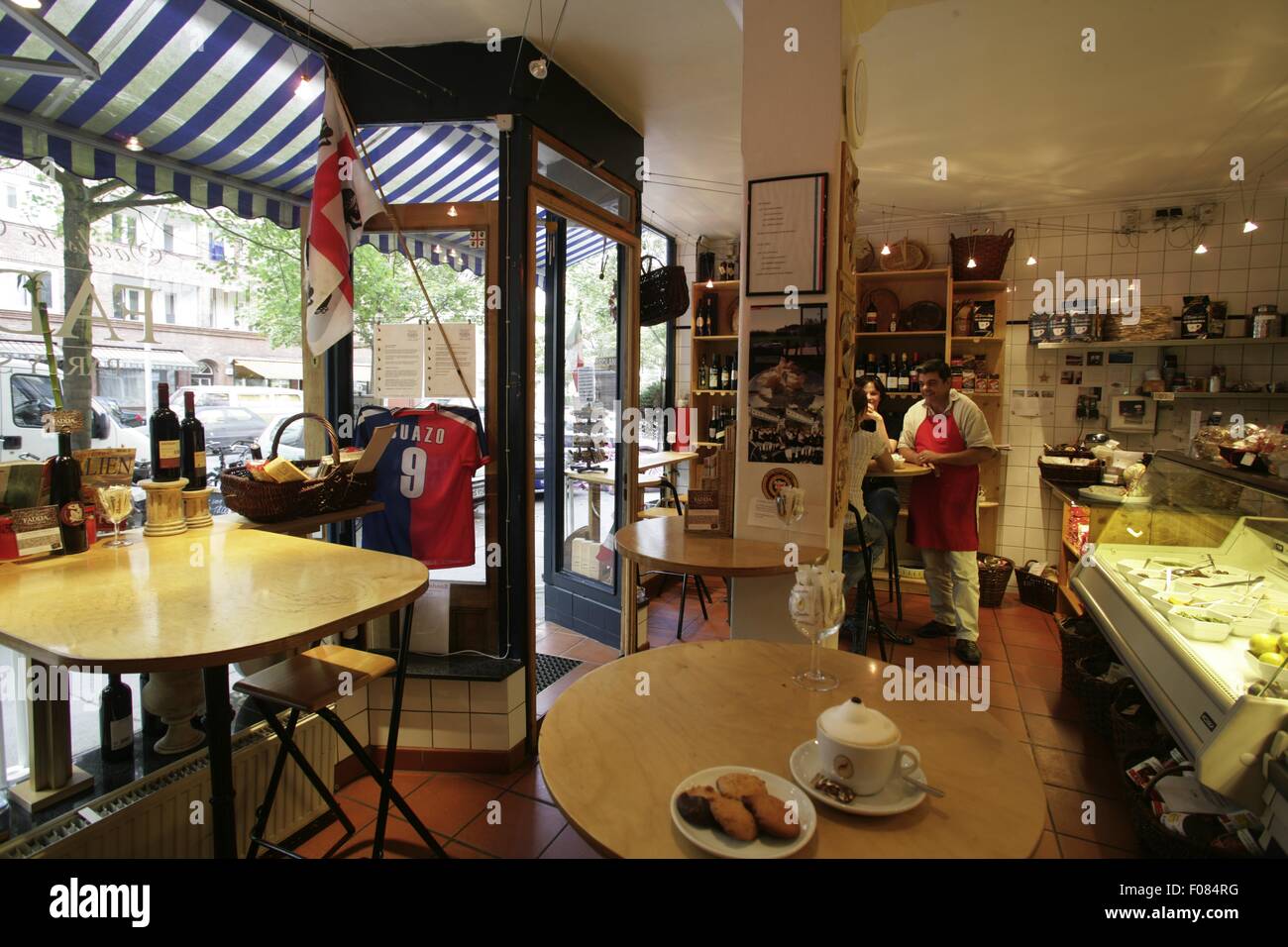 Interior of cafe shop Stock Photo - Alamy