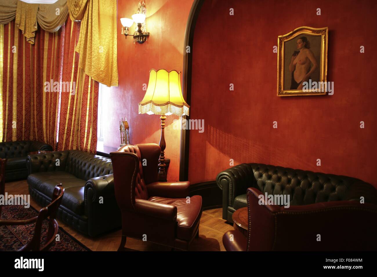 Interior of restaurant in moscow hi-res stock photography and images ...