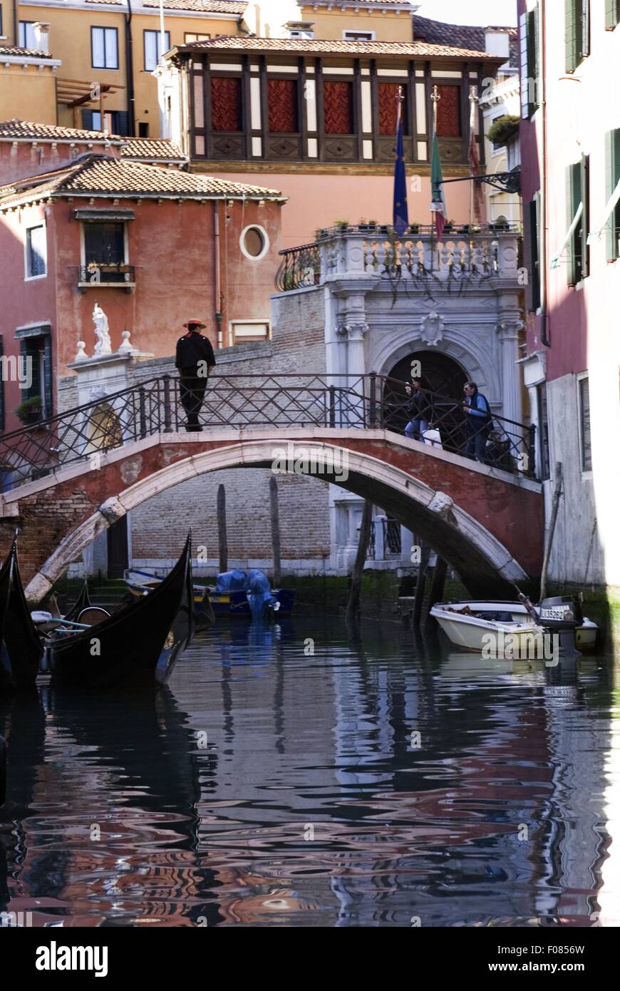 View of foot bridge in Venice, Italy Stock Photo - Alamy