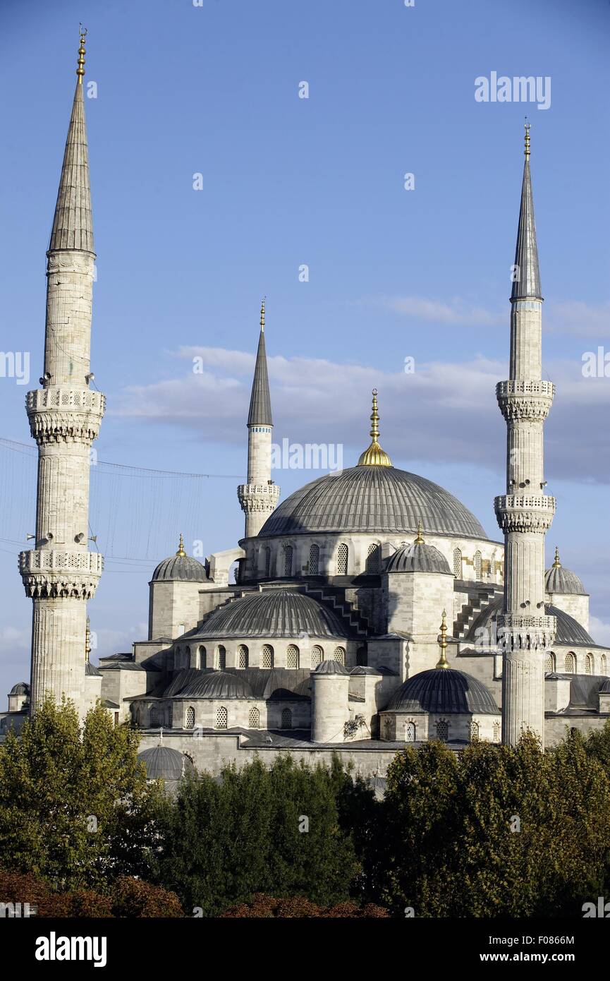 Exterior view of Blue Mosque, Istanbul, Turkey Stock Photo - Alamy