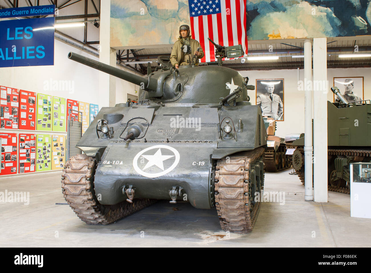 Ww2 sherman tank hi-res stock photography and images - Alamy