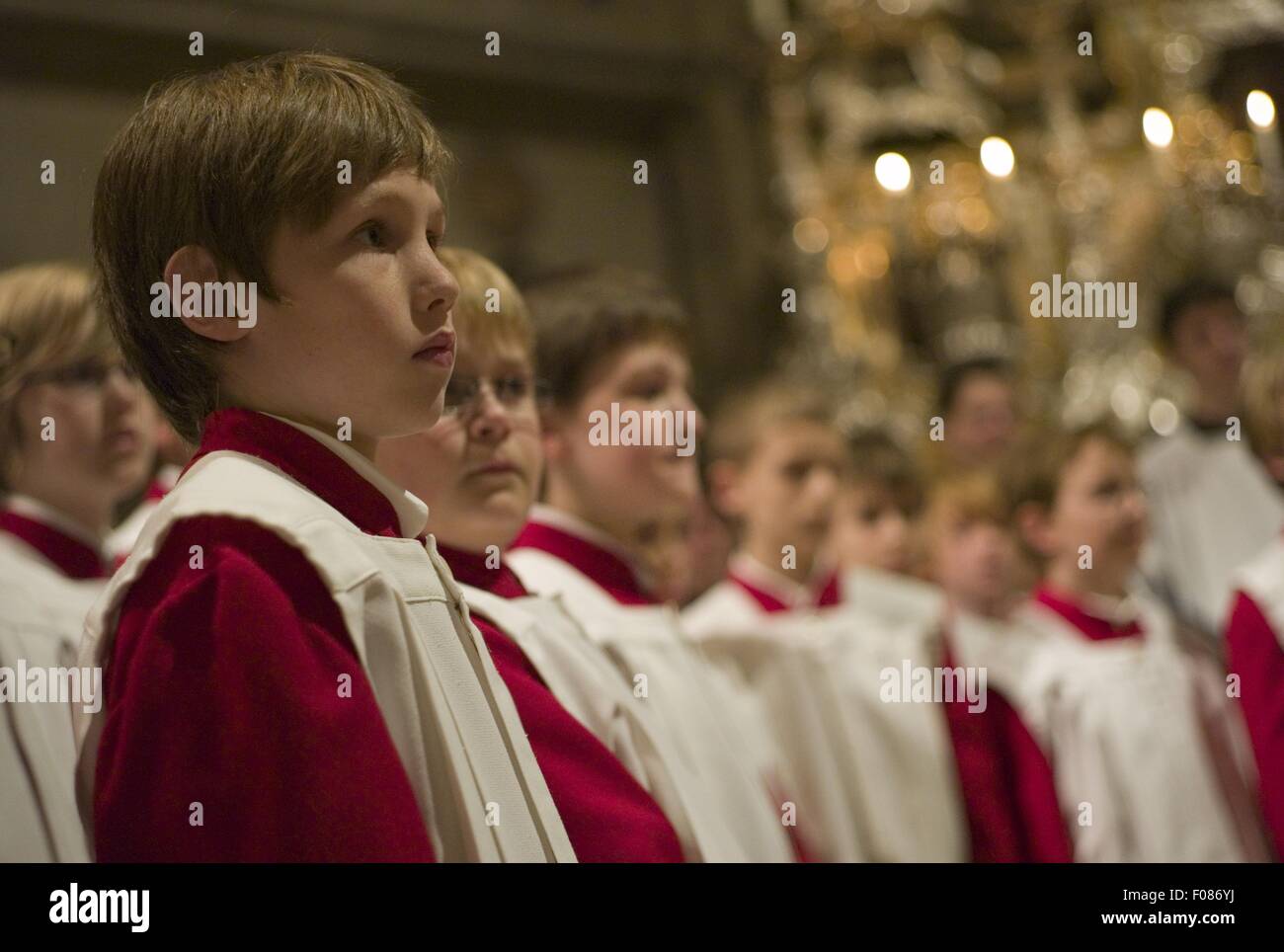 Catholic alter boy hi-res stock photography and images - Alamy