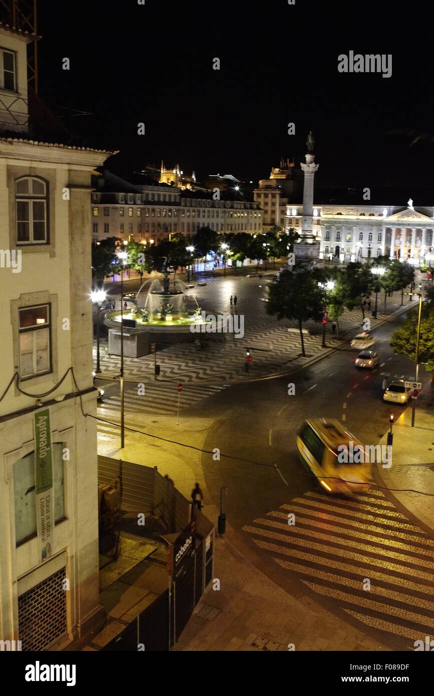 Elevated view of Rossio Parade Square in Lisbon at night, Portugal ...