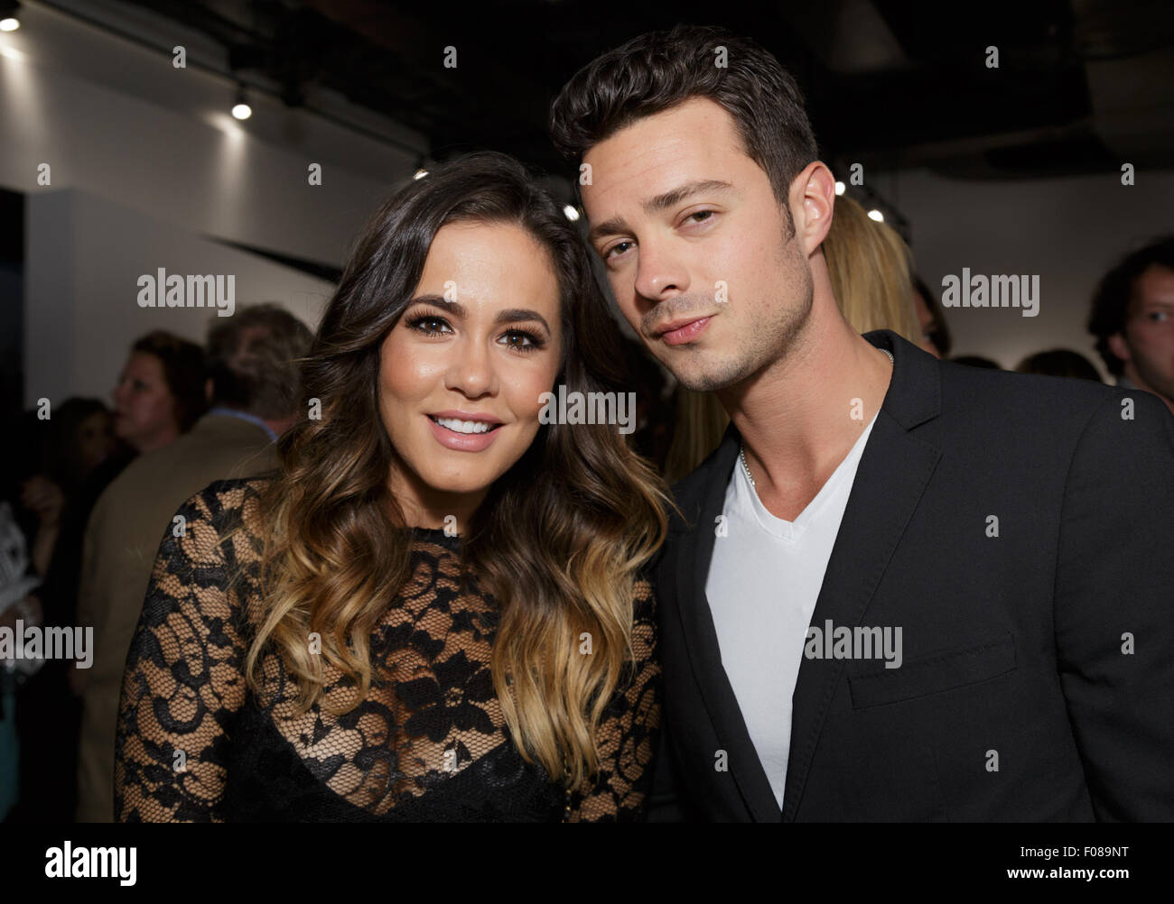 Art for Animals fundraiser art event hosted by Alison Eastwood at De Re ...