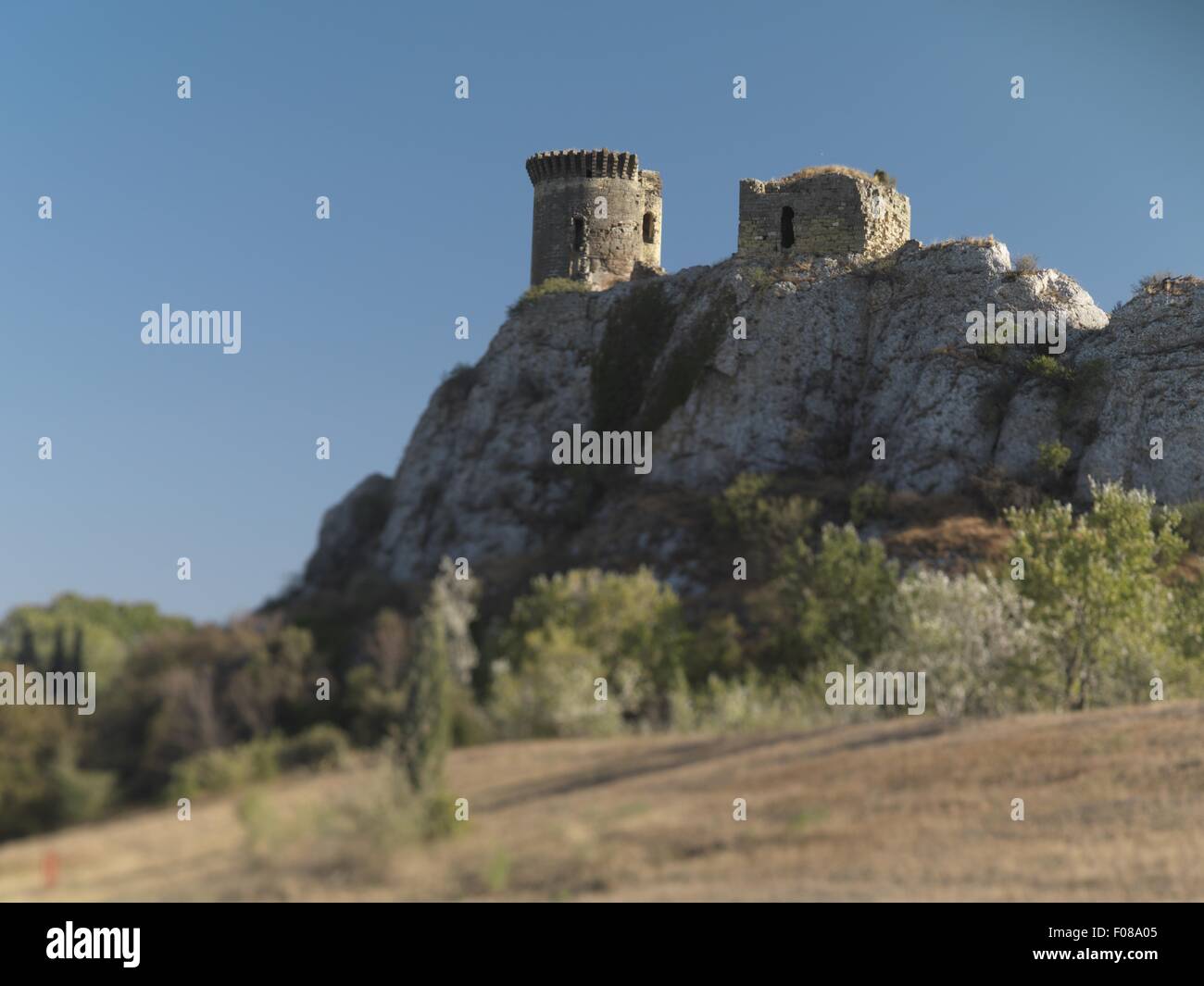 Castle of Chateauneuf-du-Pape, France Stock Photo - Alamy