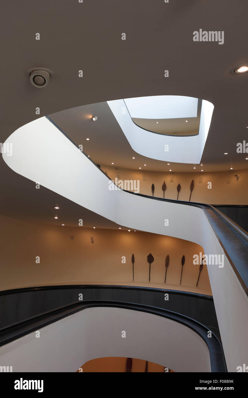 Oval ramp walkway. Vatican Museums and Gardens, Vatican City, Rome ...