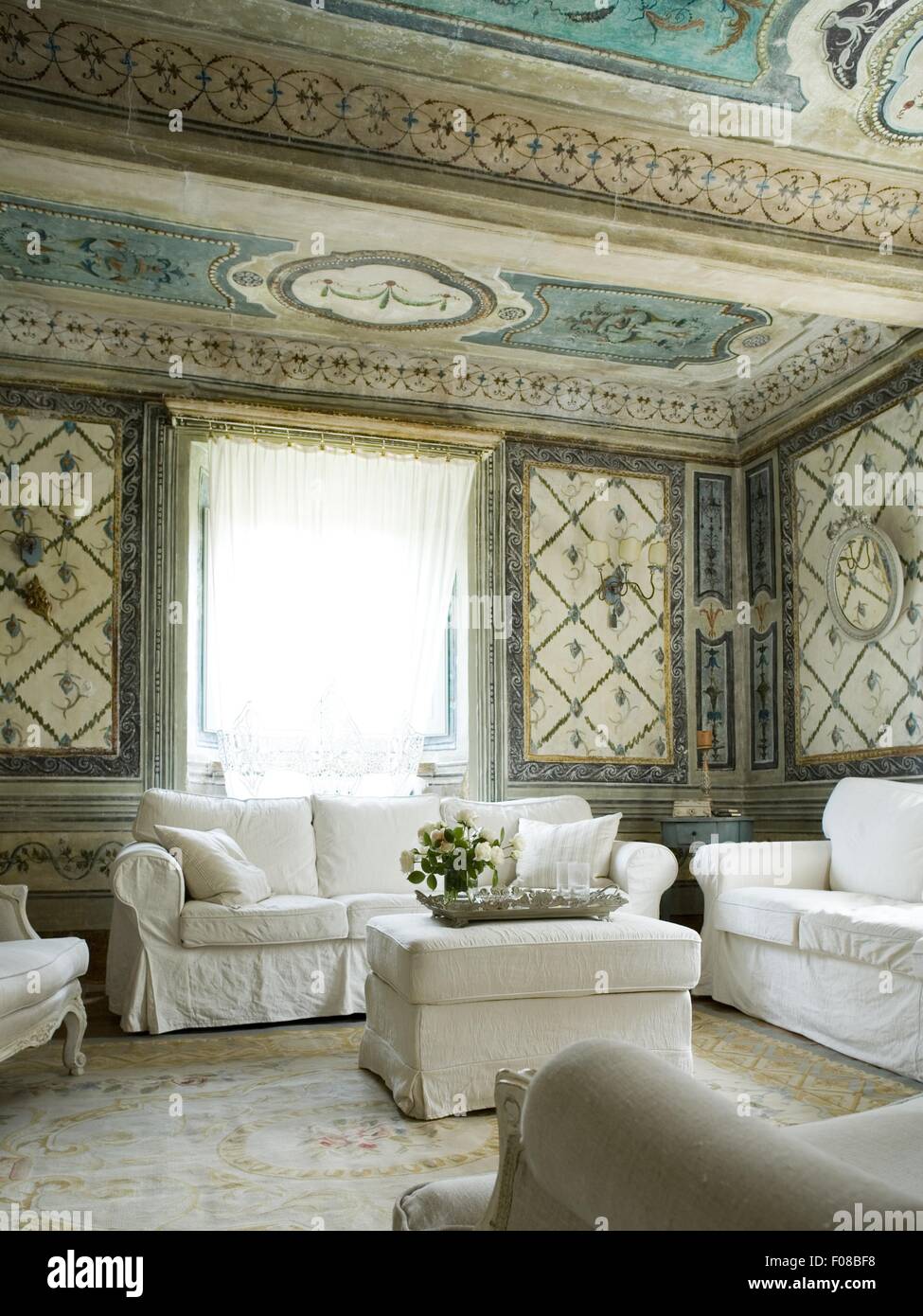 Italian painted ceiling hi-res stock photography and images - Alamy