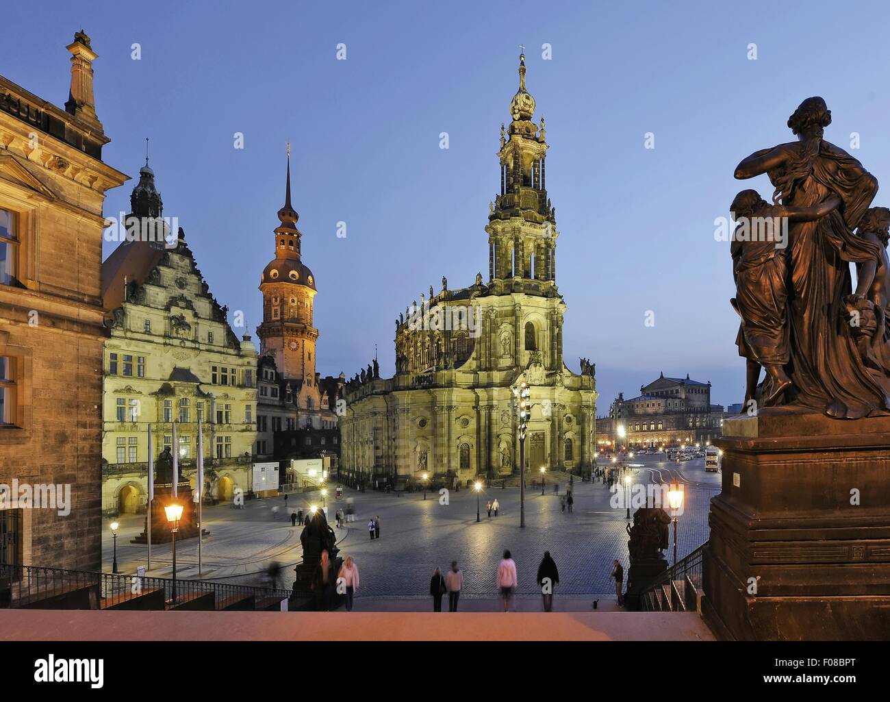 People at Schlossplatz square in Dresden, Germany Stock Photo - Alamy