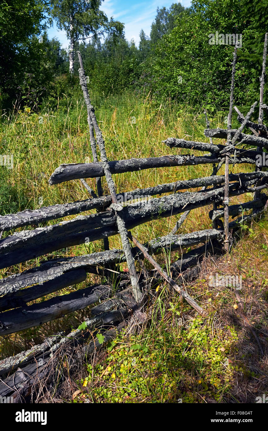 Old wooden fence hi-res stock photography and images - Alamy