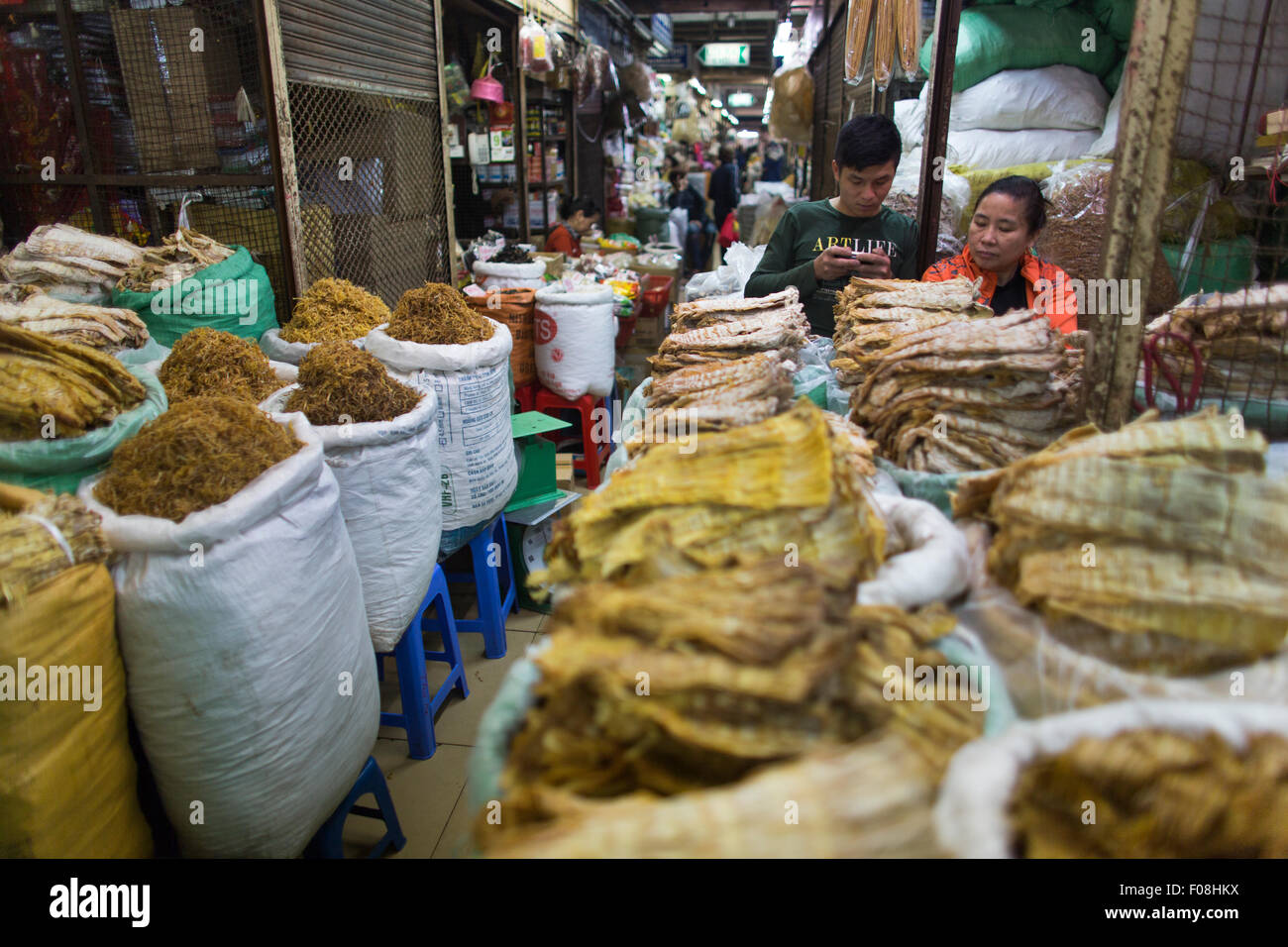 Vietnam hanoi market food hi-res stock photography and images - Alamy