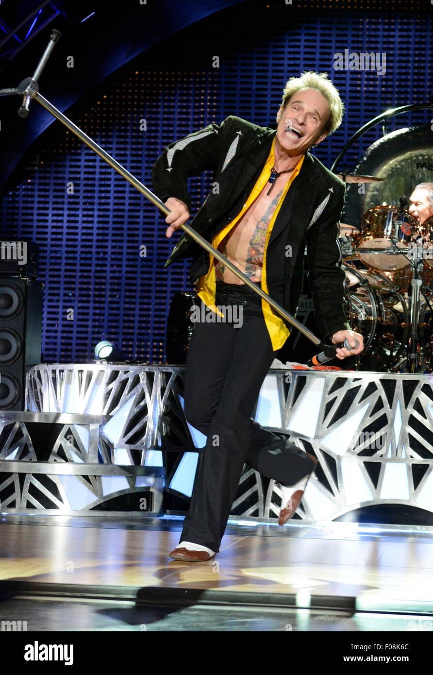 Holmdel, NJ, USA. 9th Aug, 2015. David Lee Roth on stage for Van Halen ...