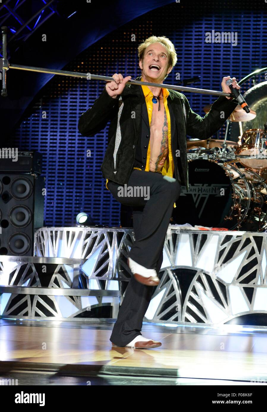 Holmdel, NJ, USA. 9th Aug, 2015. David Lee Roth on stage for Van Halen ...