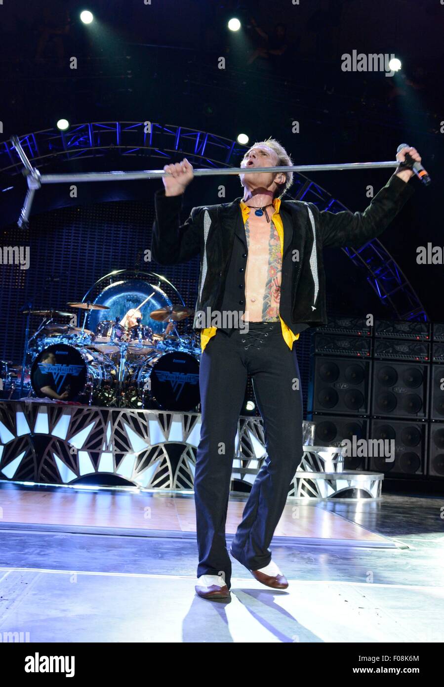 Holmdel, NJ, USA. 9th Aug, 2015. David Lee Roth on stage for Van Halen ...