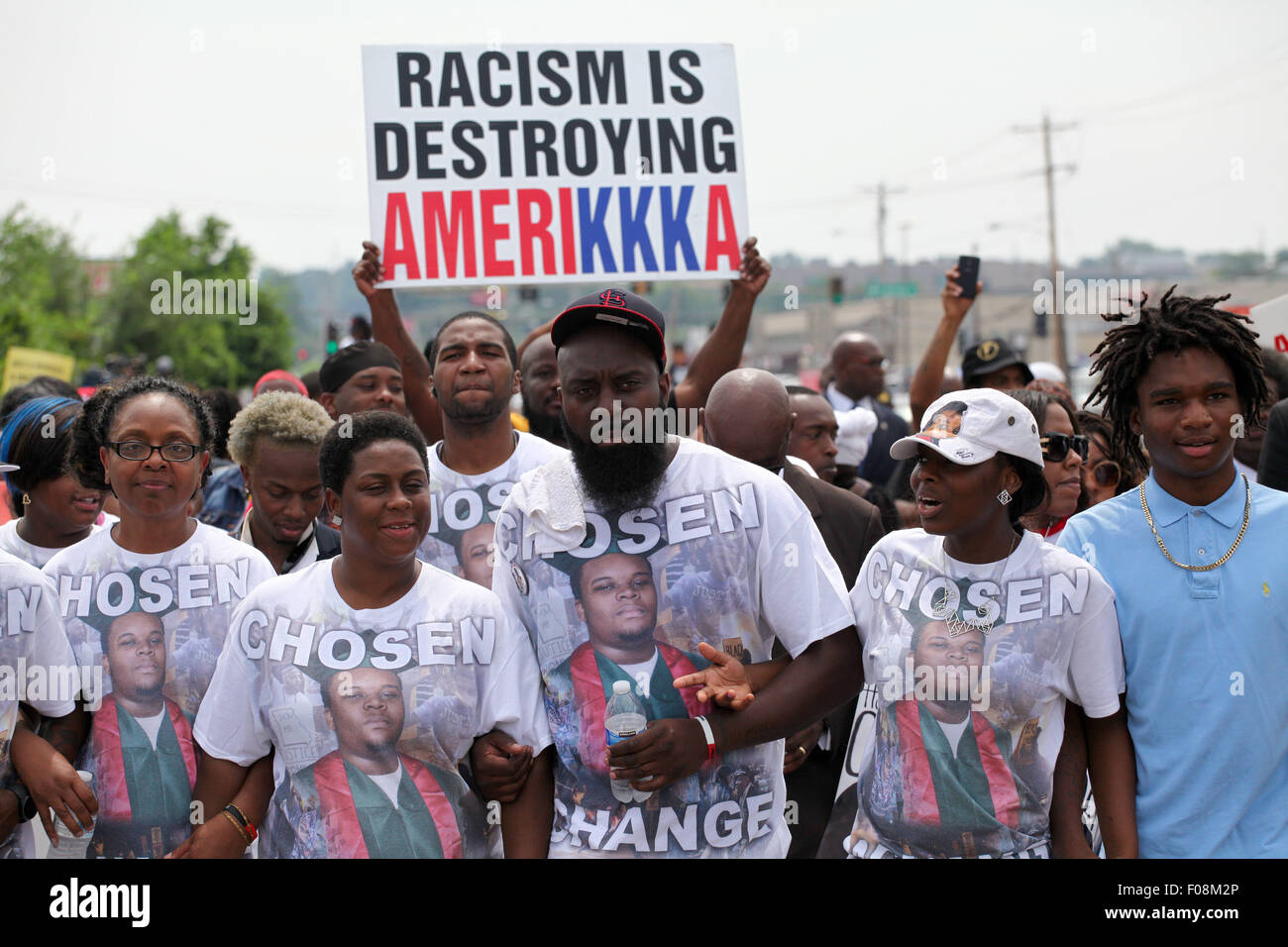 Ferguson, Missouri, USA. 9th Aug, 2015. MICHAEL BROWN SR.(center ...
