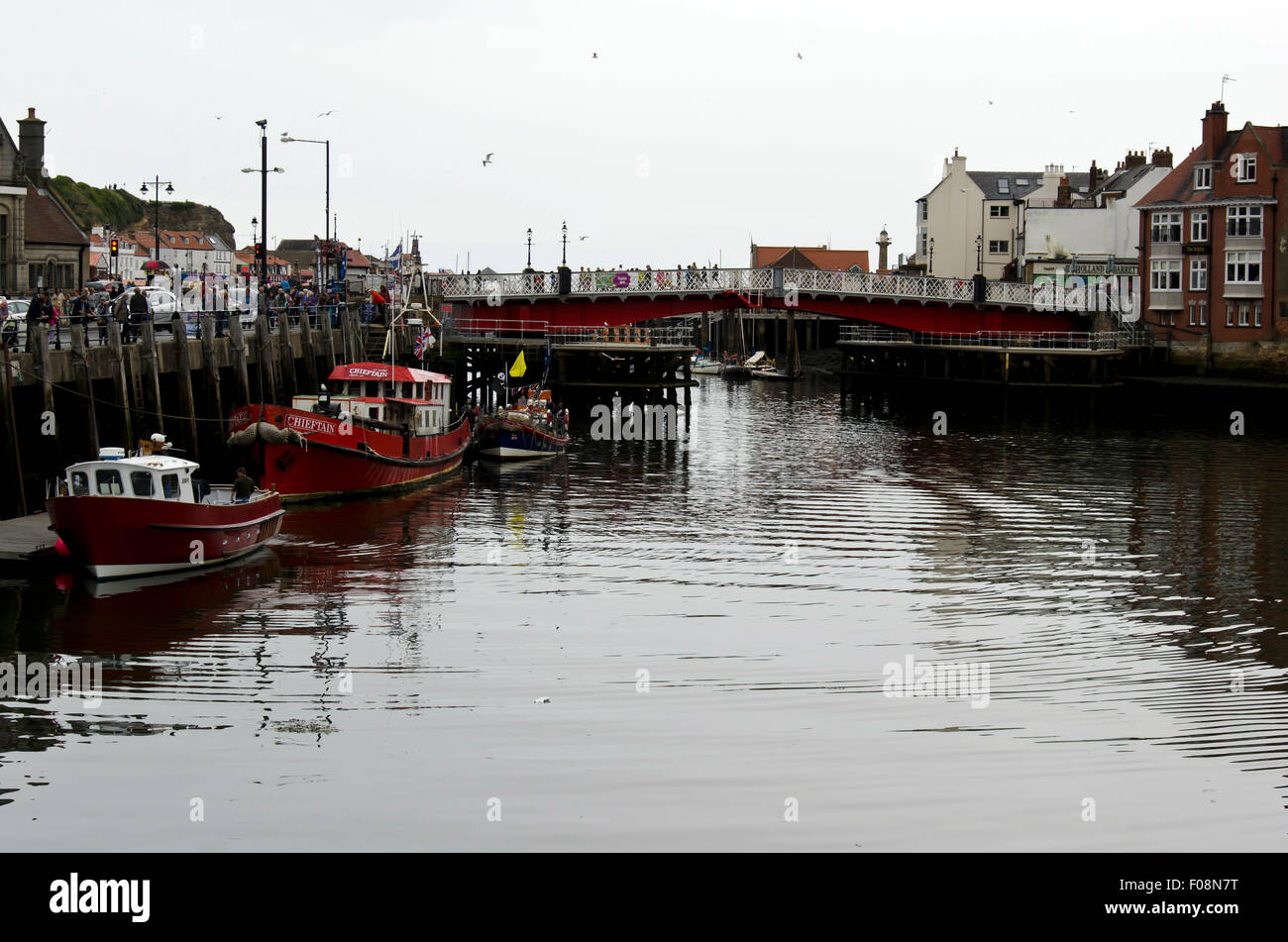 The swing bridge at Whitby Harbour in North Yorkshire, England Stock ...
