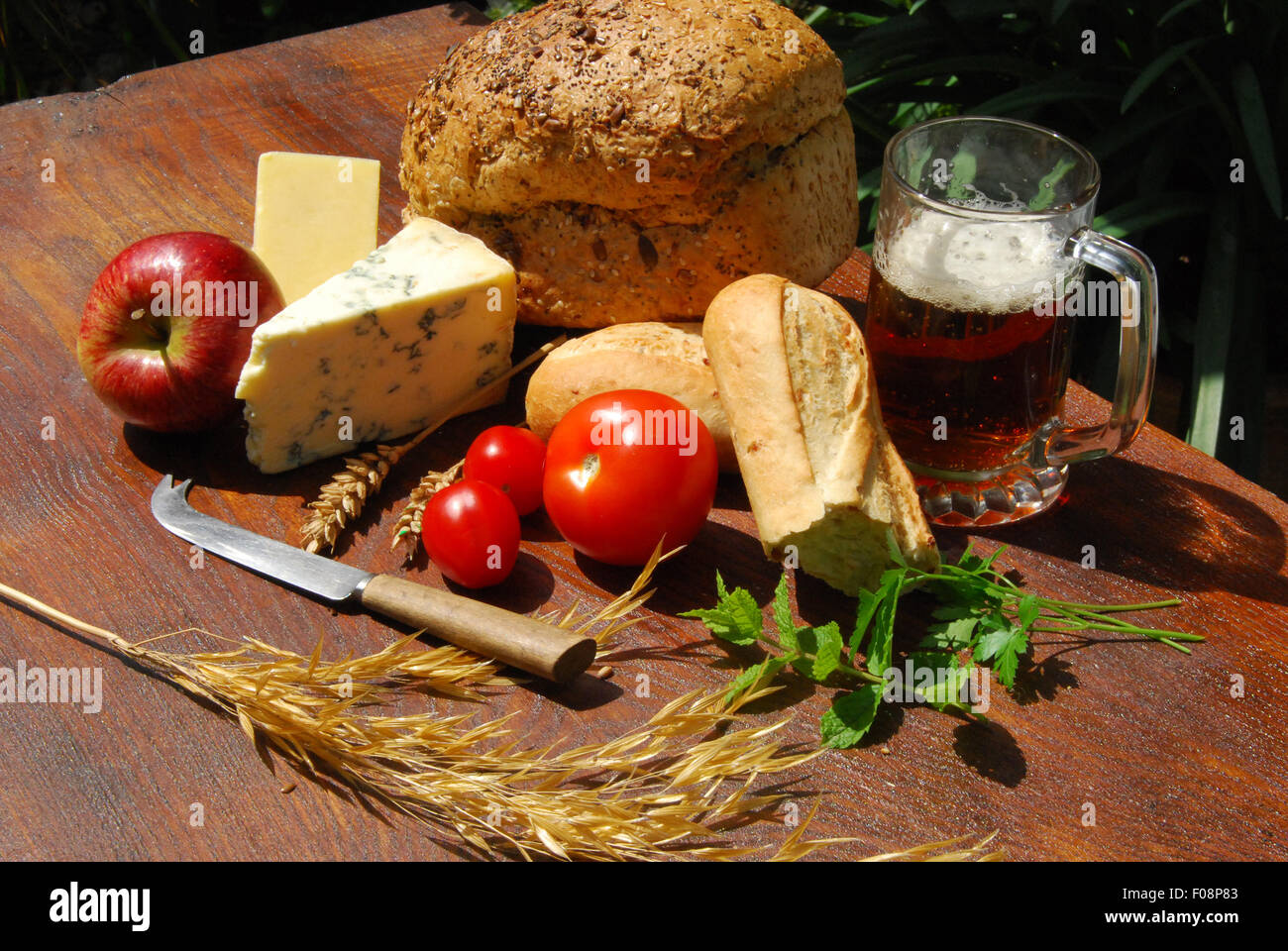 PLOUGHMAN'S LUNCH .A traditional farmers lunch with cheese,fresh bread ...