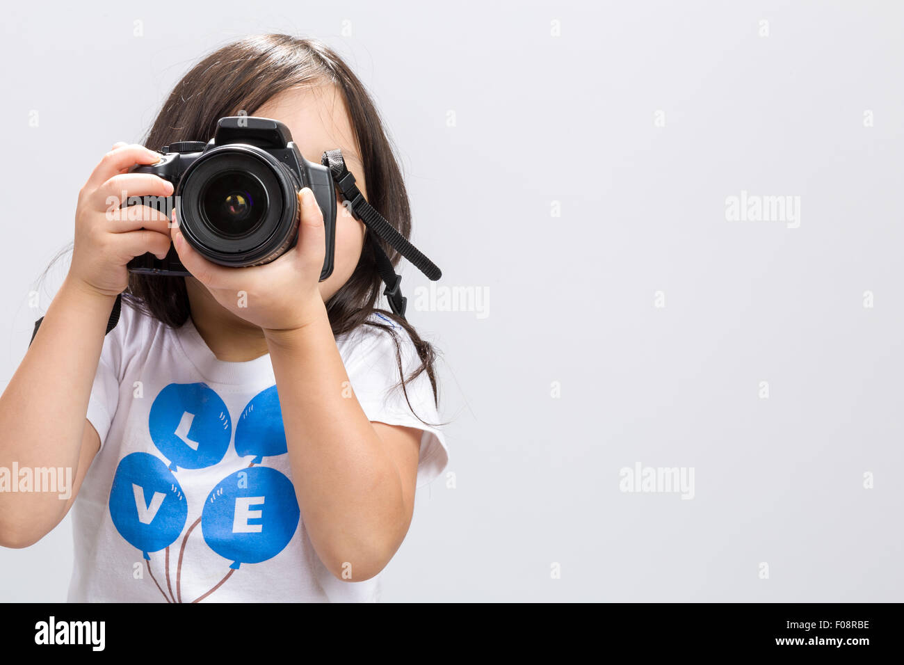 Girl with dslr hi-res stock photography and images - Alamy