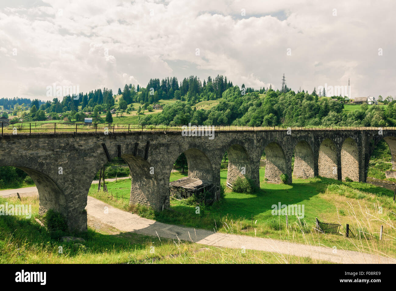 Classic stone railway viaduct hi-res stock photography and images - Alamy