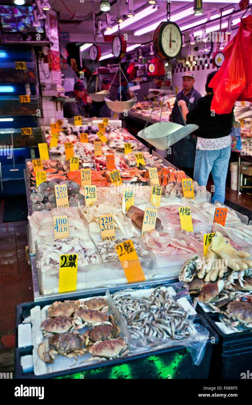 NEW YORK - SEPT 22: Chinatown fish market on September 22nd, 2013 in ...