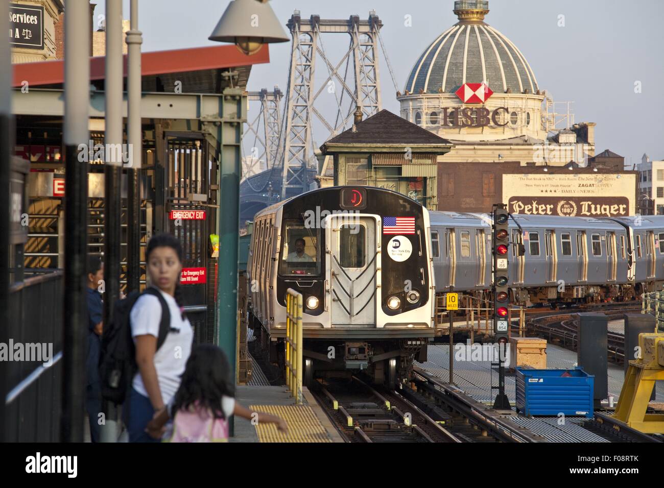 View of subway train and Manhattan Bridge, New York, USA Stock Photo ...